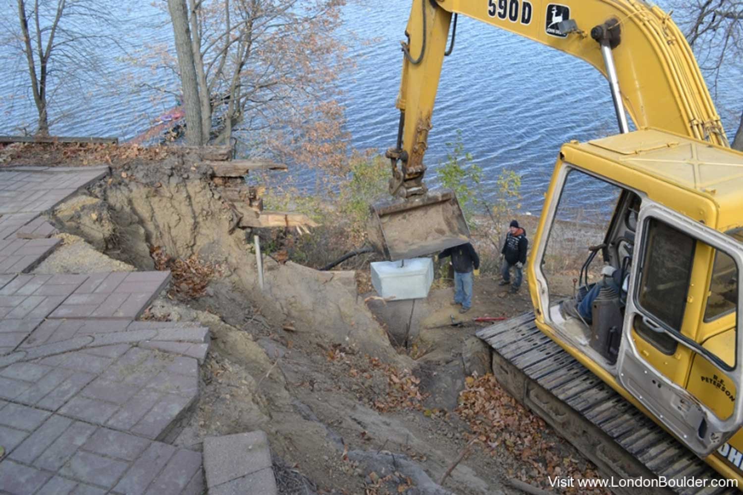 LondonBoulder Gallery - BIG Block Retaining Walls by LondonBoulder - 1 ...